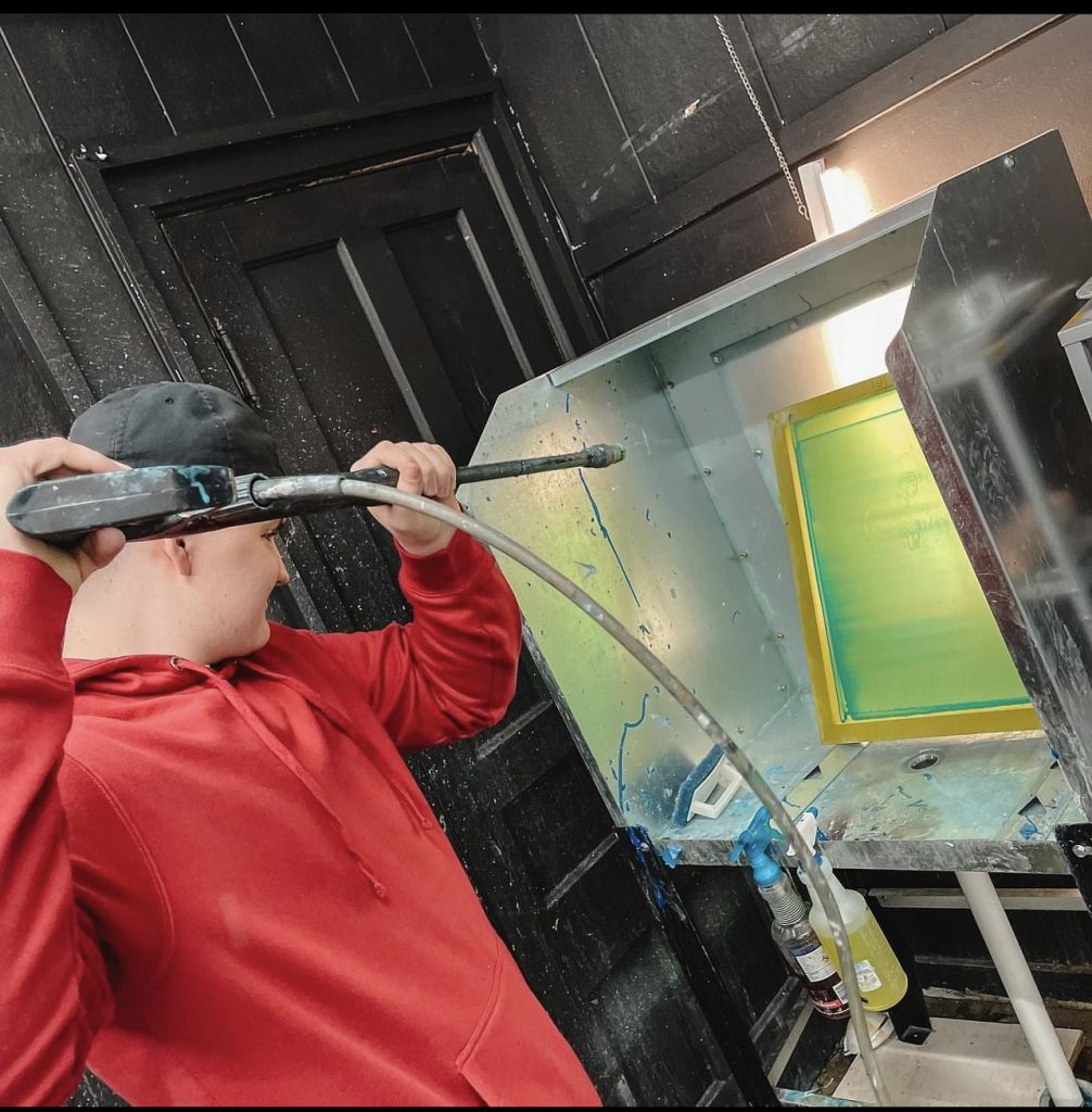 Services – 413 Merch